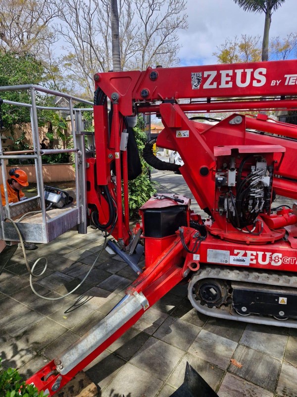 Teupen EWP 60ft 183m Spider Tracked Knuckle Boom