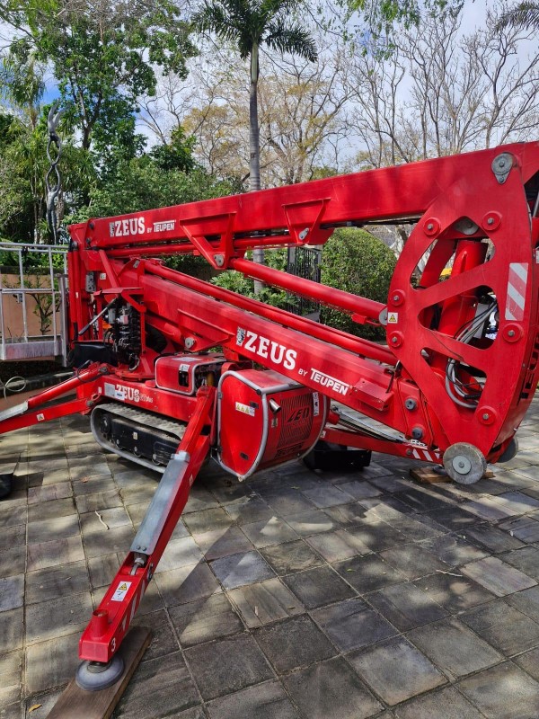Teupen EWP 60ft 183m Spider Tracked Knuckle Boom